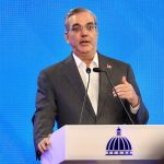 Presidente Abinader dice su gobierno no ha comprado ni «medio galón de ...